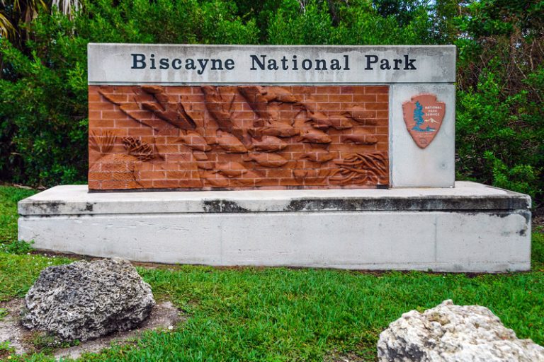 (Images) 63 National Park Entrance Signs - Iconic Symbols, Colors, And ...