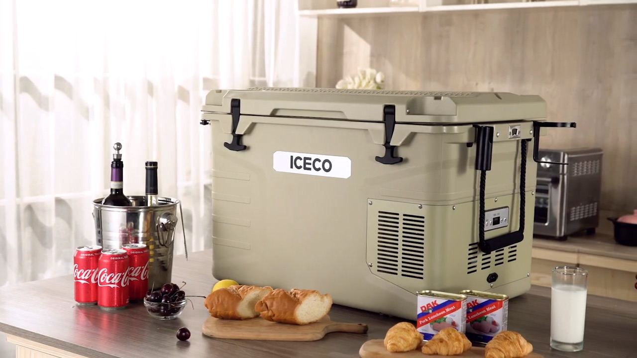 The Best Electric Coolers For Family Car Trips (2025) Parked In Paradise